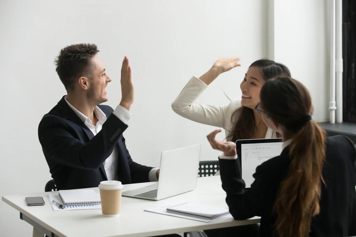 How to Classify Employees in 2025 - TimeClick