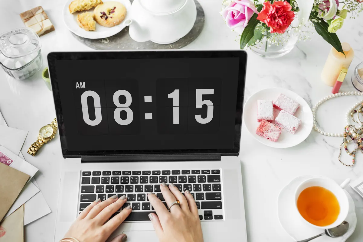 Time Clock Decimal vs Standard Time Explained - TimeClick